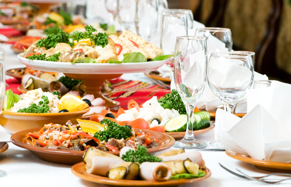 5 Key Benefits of Hiring a Catering Service | MacuhoWeb 5 Key Benefits of Hiring a Catering Service | MacuhoWeb